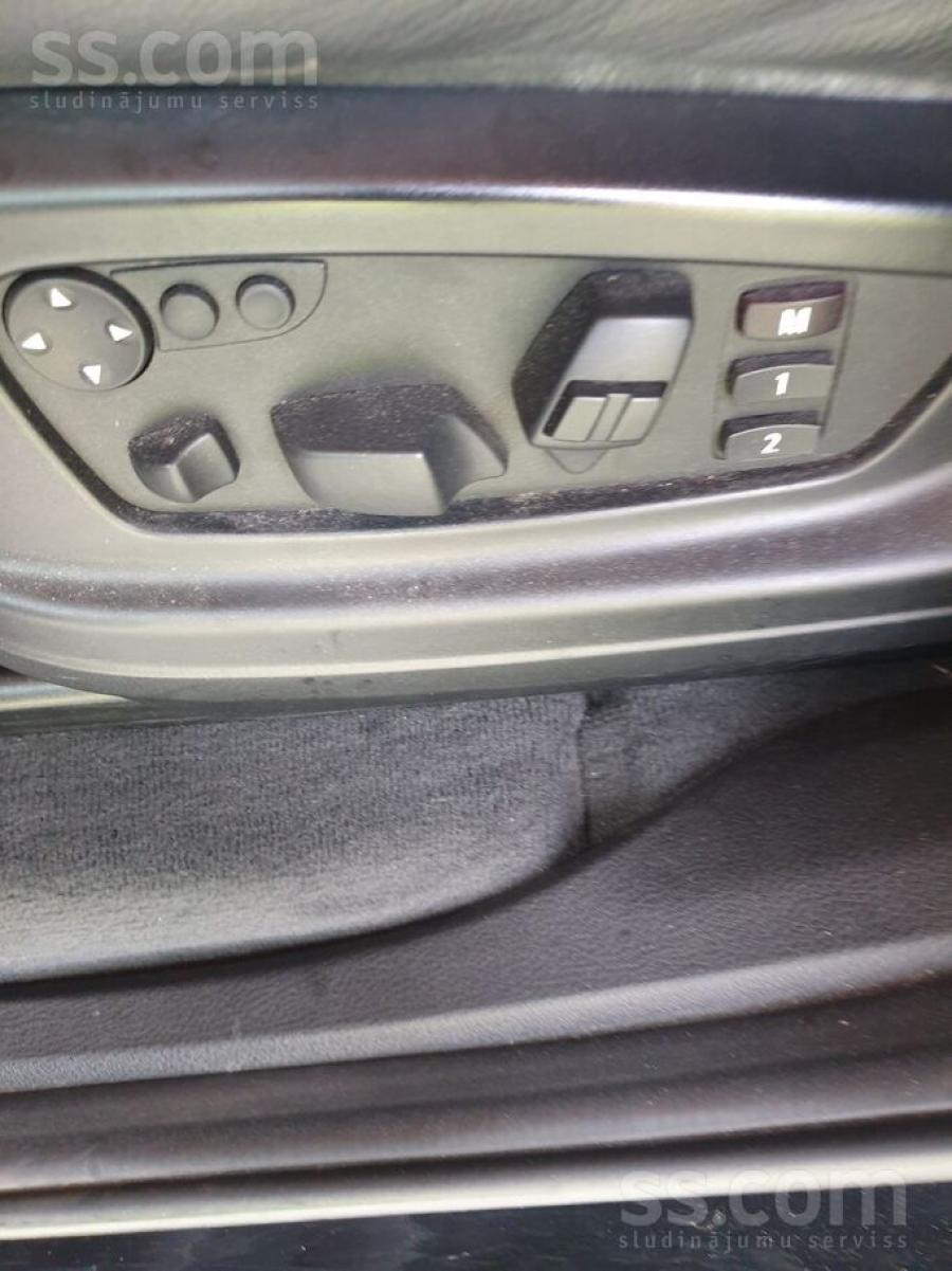 Black BMW X5 2008 in Aluksne, with an engine capacity of 3.00 L and mileage of 0 thousand km for 8500 €, photo 9 on AUTOMOTO.COM.LV