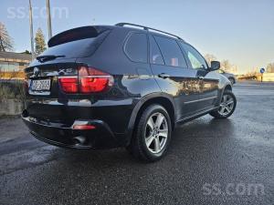 Melns BMW X5 2008 Rīga, ar dzinēja tilpumu 3.00 L un nobraukumu 339 tūkst. km par 7300 €, foto 4 vietnē AUTOMOTO.COM.LV