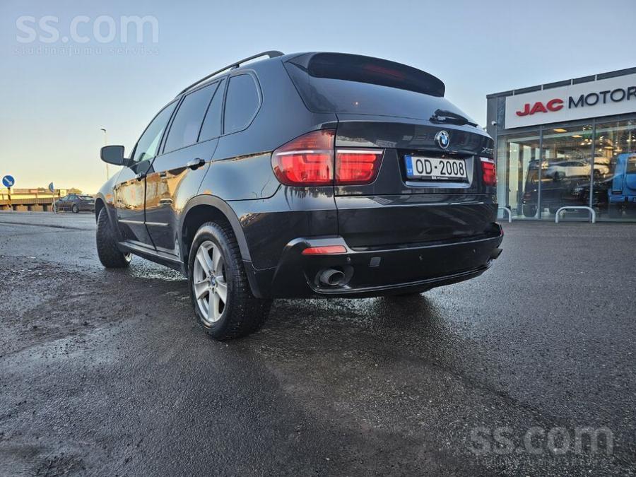 Melns BMW X5 2008 Rīga, ar dzinēja tilpumu 3.00 L un nobraukumu 339 tūkst. km par 7300 €, foto 6 vietnē AUTOMOTO.COM.LV