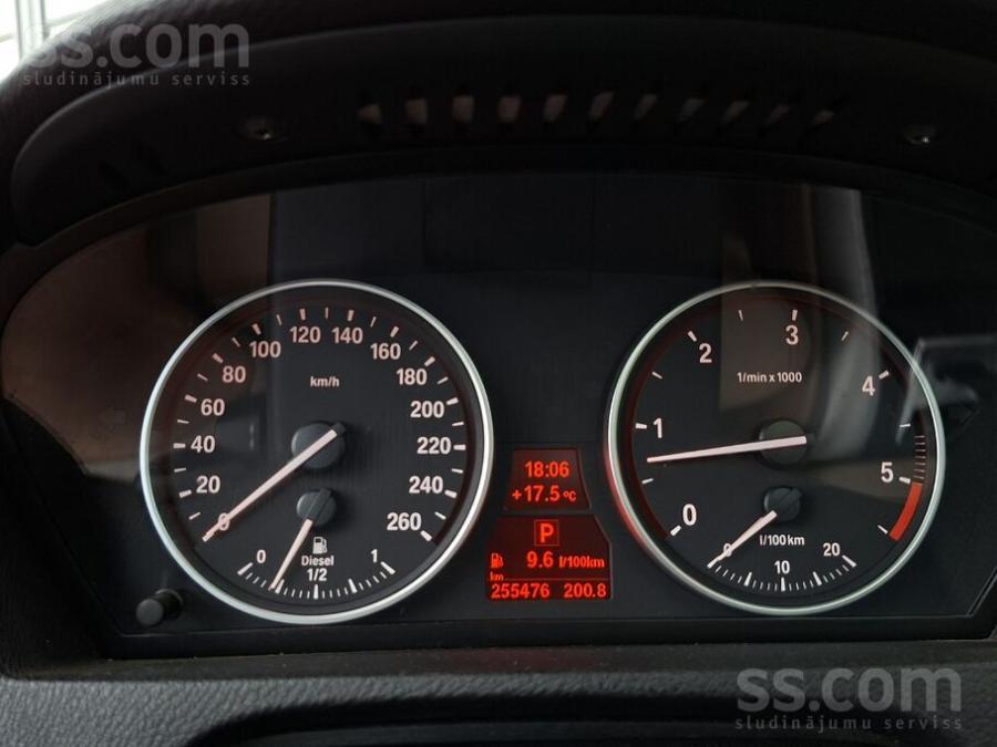 Black BMW X5 2008 in Valmiera, with an engine capacity of 3.00 L and mileage of 255 thousand km for 11480 €, photo 13 on AUTOMOTO.COM.LV