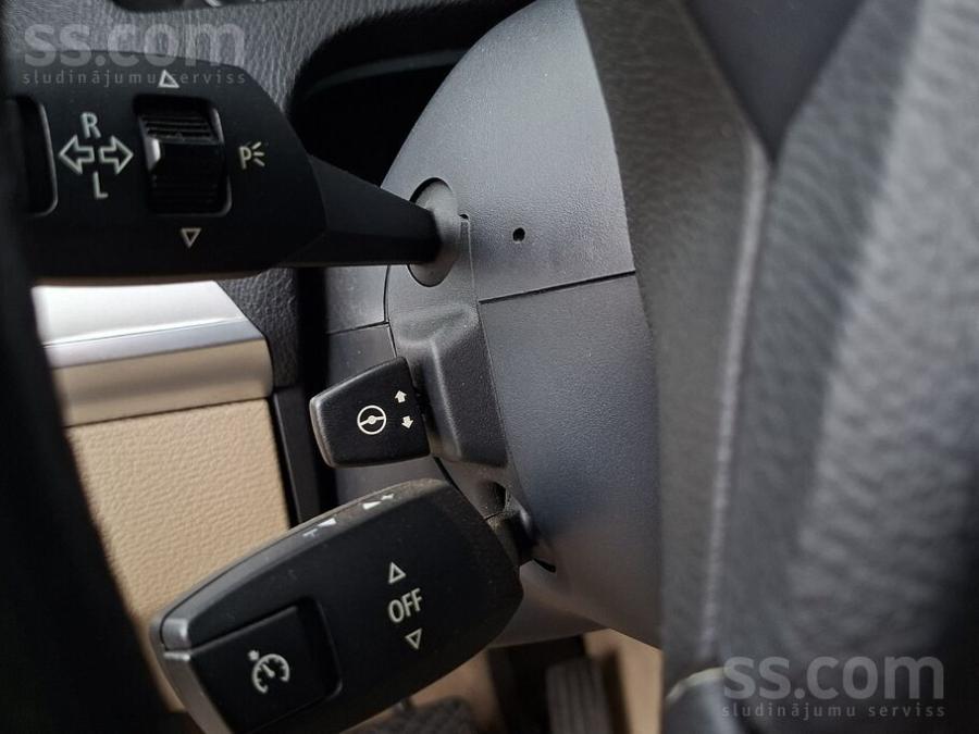 Black BMW X5 2008 in Valmiera, with an engine capacity of 3.00 L and mileage of 255 thousand km for 11480 €, photo 14 on AUTOMOTO.COM.LV