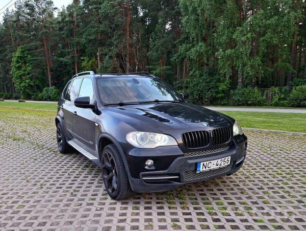 Черный БМВ Х5 2008 в Рига, объемом двигателя 3.00 л и пробегом 380 тыс. км за 7500 €, фото 6 на AUTOMOTO.COM.LV