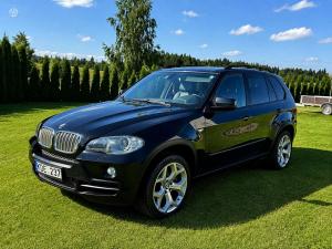 Melns BMW X5 2008 Viļņa, ar dzinēja tilpumu 2.99 L un nobraukumu 367 tūkst. km par 7700 €, foto  vietnē AUTOMOTO.COM.LV