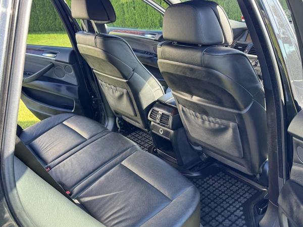 Melns BMW X5 2008 Viļņa, ar dzinēja tilpumu 2.99 L un nobraukumu 367 tūkst. km par 7700 €, foto 3 vietnē AUTOMOTO.COM.LV