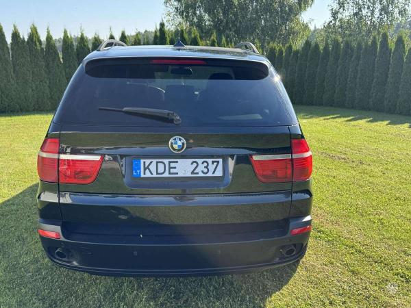 Melns BMW X5 2008 Viļņa, ar dzinēja tilpumu 2.99 L un nobraukumu 367 tūkst. km par 7700 €, foto 6 vietnē AUTOMOTO.COM.LV