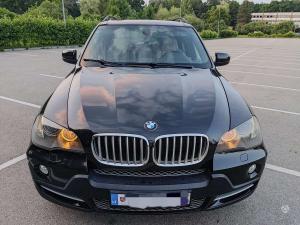 Black BMW X5 2008 in Kedainiai, with an engine capacity of 2.99 L and mileage of 280 thousand km for 7399 €, photo 6 on AUTOMOTO.COM.LV