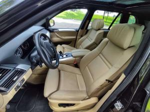 Black BMW X5 2008 in Kedainiai, with an engine capacity of 2.99 L and mileage of 280 thousand km for 7399 €, photo 13 on AUTOMOTO.COM.LV