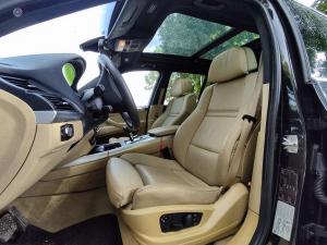 Black BMW X5 2008 in Kedainiai, with an engine capacity of 2.99 L and mileage of 280 thousand km for 7399 €, photo 15 on AUTOMOTO.COM.LV