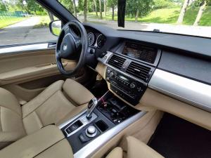 Black BMW X5 2008 in Kedainiai, with an engine capacity of 2.99 L and mileage of 280 thousand km for 7399 €, photo 19 on AUTOMOTO.COM.LV