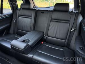 Melns BMW X5 2008 Rīga, ar dzinēja tilpumu 3.00 L un nobraukumu 250 tūkst. km par 9490 €, foto 12 vietnē AUTOMOTO.COM.LV