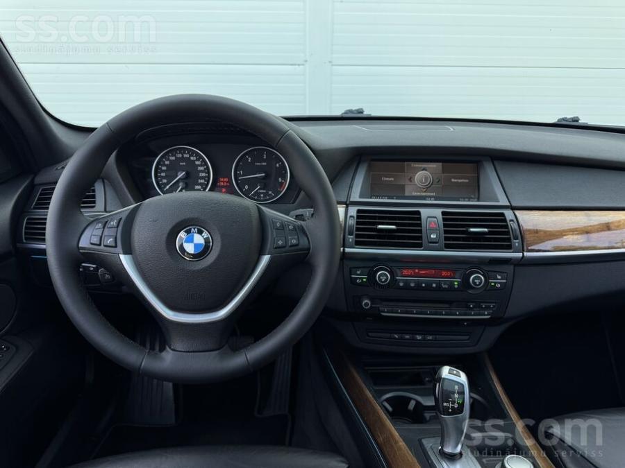 Melns BMW X5 2008 Rīga, ar dzinēja tilpumu 3.00 L un nobraukumu 250 tūkst. km par 9490 €, foto 15 vietnē AUTOMOTO.COM.LV
