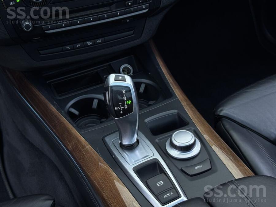 Melns BMW X5 2008 Rīga, ar dzinēja tilpumu 3.00 L un nobraukumu 250 tūkst. km par 9490 €, foto 17 vietnē AUTOMOTO.COM.LV