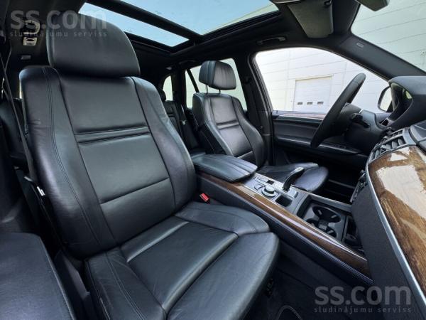 Melns BMW X5 2008 Rīga, ar dzinēja tilpumu 3.00 L un nobraukumu 250 tūkst. km par 9490 €, foto 9 vietnē AUTOMOTO.COM.LV
