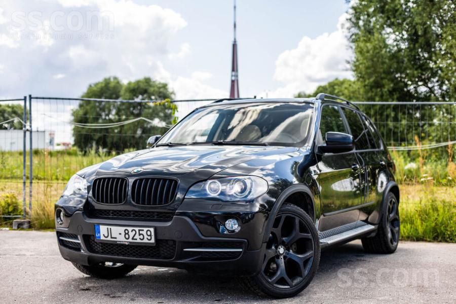 Melns BMW X5 2008 Rīga, ar dzinēja tilpumu 3.00 L un nobraukumu 318 tūkst. km par 7990 €, foto 1 vietnē AUTOMOTO.COM.LV
