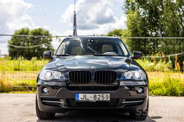 Melns BMW X5 2008 Rīga, ar dzinēja tilpumu 3.00 L un nobraukumu 318 tūkst. km par 7990 €, foto 3 vietnē AUTOMOTO.COM.LV