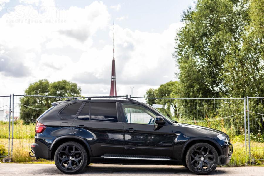 Melns BMW X5 2008 Rīga, ar dzinēja tilpumu 3.00 L un nobraukumu 318 tūkst. km par 7990 €, foto 6 vietnē AUTOMOTO.COM.LV