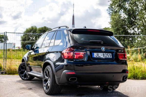 Melns BMW X5 2008 Rīga, ar dzinēja tilpumu 3.00 L un nobraukumu 318 tūkst. km par 7990 €, foto 6 vietnē AUTOMOTO.COM.LV