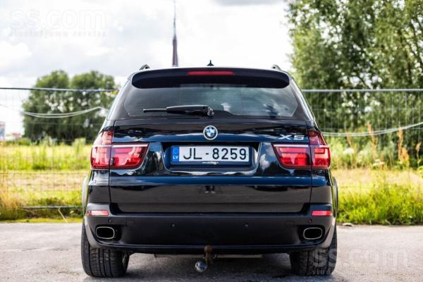 Melns BMW X5 2008 Rīga, ar dzinēja tilpumu 3.00 L un nobraukumu 318 tūkst. km par 7990 €, foto 8 vietnē AUTOMOTO.COM.LV