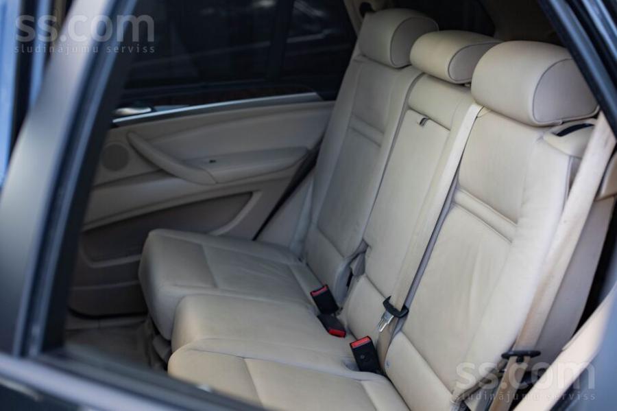 Melns BMW X5 2008 Rīga, ar dzinēja tilpumu 3.00 L un nobraukumu 318 tūkst. km par 7990 €, foto 12 vietnē AUTOMOTO.COM.LV