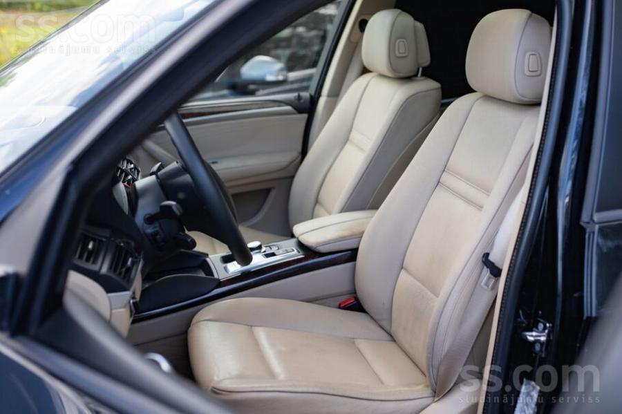 Melns BMW X5 2008 Rīga, ar dzinēja tilpumu 3.00 L un nobraukumu 318 tūkst. km par 7990 €, foto 14 vietnē AUTOMOTO.COM.LV