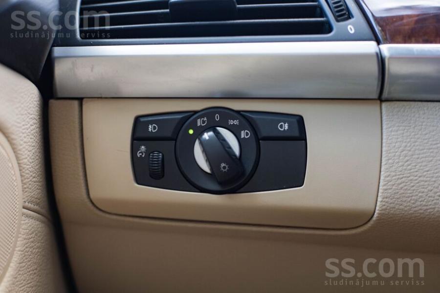 Melns BMW X5 2008 Rīga, ar dzinēja tilpumu 3.00 L un nobraukumu 318 tūkst. km par 7990 €, foto 17 vietnē AUTOMOTO.COM.LV