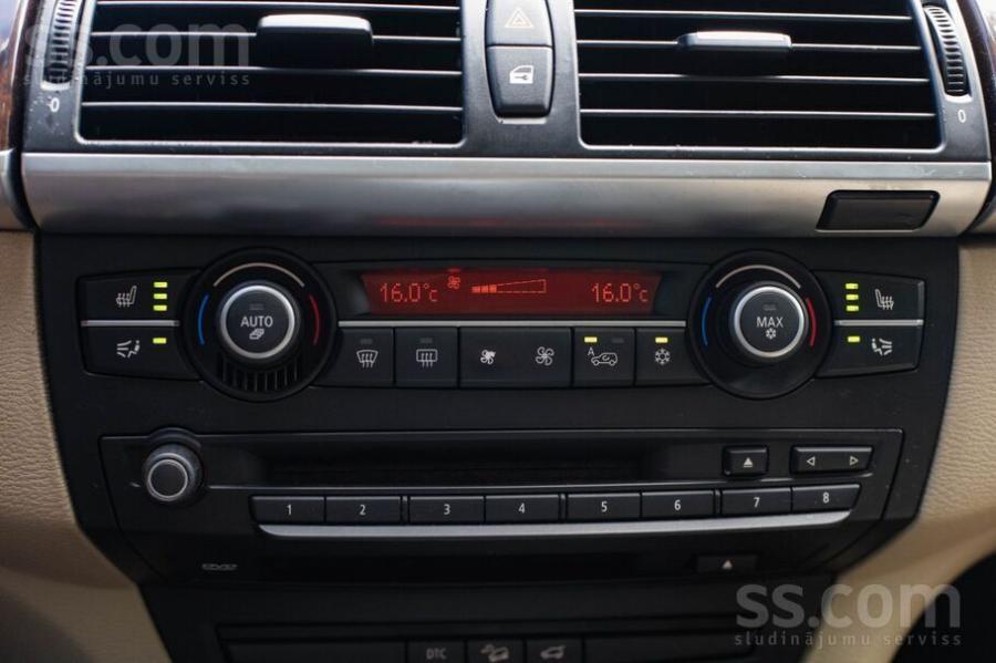 Melns BMW X5 2008 Rīga, ar dzinēja tilpumu 3.00 L un nobraukumu 318 tūkst. km par 7990 €, foto 24 vietnē AUTOMOTO.COM.LV