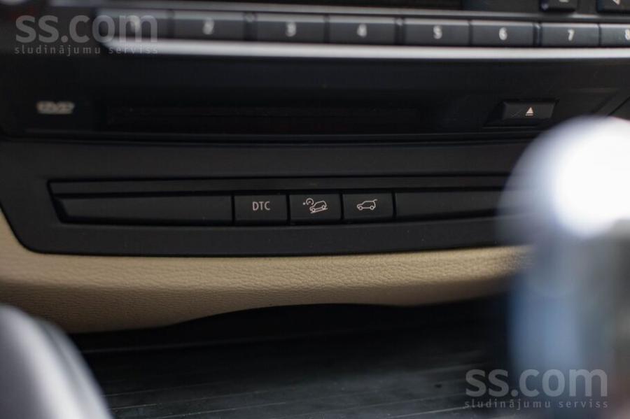 Melns BMW X5 2008 Rīga, ar dzinēja tilpumu 3.00 L un nobraukumu 318 tūkst. km par 7990 €, foto 25 vietnē AUTOMOTO.COM.LV