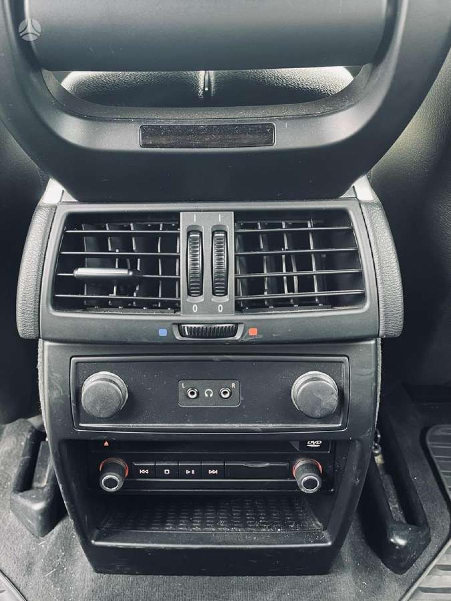Melns BMW X5 2008 Kauņa, ar dzinēja tilpumu 2.99 L un nobraukumu 422 tūkst. km par 8550 €, foto 18 vietnē AUTOMOTO.COM.LV
