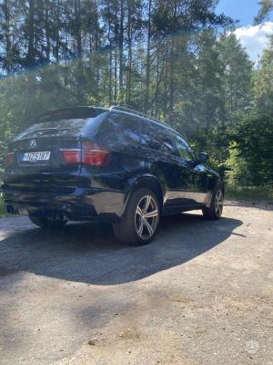 Black BMW X5 2008 in Vilnius, with an engine capacity of 4.80 L and mileage of 196 thousand km for 7000 €, photo 4 on AUTOMOTO.COM.LV