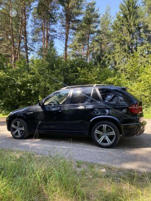 Black BMW X5 2008 in Vilnius, with an engine capacity of 4.80 L and mileage of 196 thousand km for 7000 €, photo 6 on AUTOMOTO.COM.LV