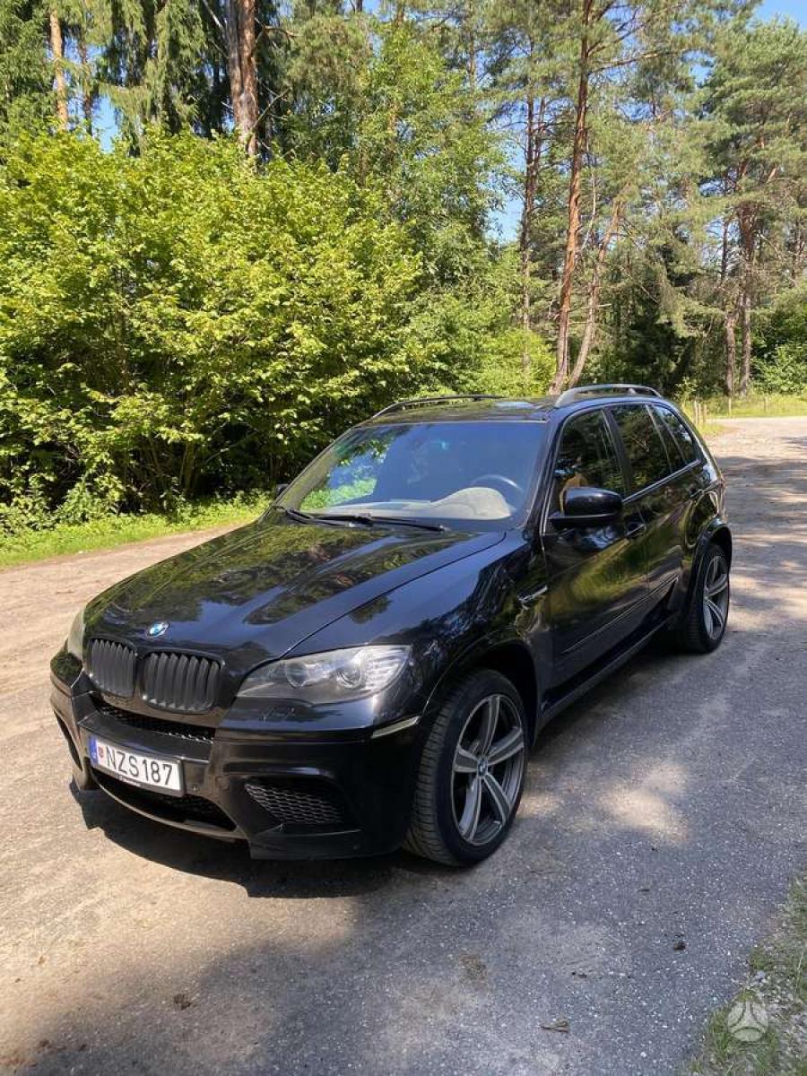 Black BMW X5 2008 in Vilnius, with an engine capacity of 4.80 L and mileage of 196 thousand km for 7000 €, photo 11 on AUTOMOTO.COM.LV