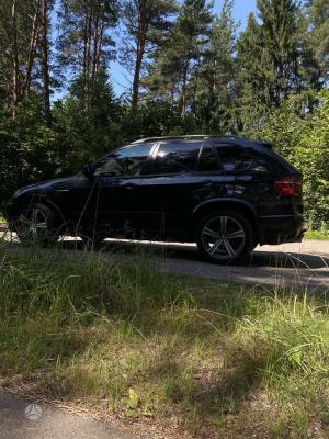 Black BMW X5 2008 in Vilnius, with an engine capacity of 4.80 L and mileage of 196 thousand km for 7000 €, photo 13 on AUTOMOTO.COM.LV