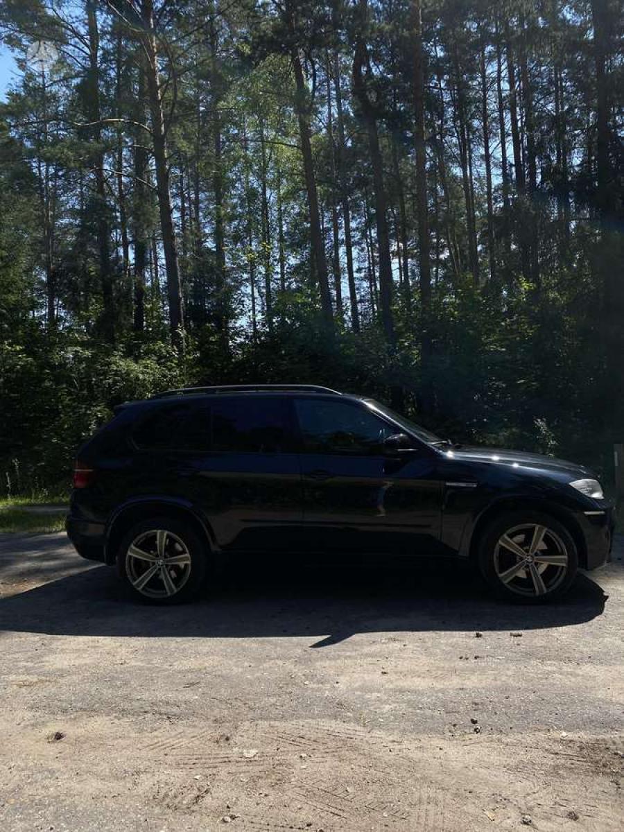 Black BMW X5 2008 in Vilnius, with an engine capacity of 4.80 L and mileage of 196 thousand km for 7000 €, photo 23 on AUTOMOTO.COM.LV