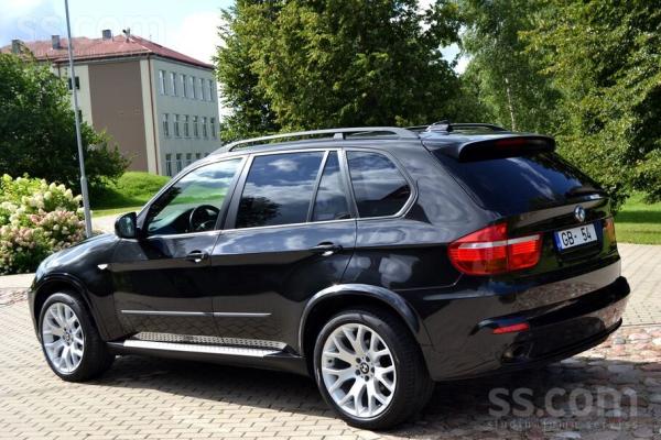 BMW X5 2008 Tukums vietnē Melns BMW X5 2008 Tukums, ar dzinēja tilpumu 3.00 L un nobraukumu 435 tūkst. km par 8400 €, foto 4 vietnē AUTOMOTO.COM.LV