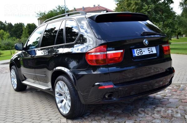 BMW X5 2008 Tukums vietnē Melns BMW X5 2008 Tukums, ar dzinēja tilpumu 3.00 L un nobraukumu 435 tūkst. km par 8400 €, foto 8 vietnē AUTOMOTO.COM.LV