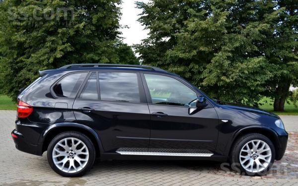 BMW X5 2008 Tukums vietnē Melns BMW X5 2008 Tukums, ar dzinēja tilpumu 3.00 L un nobraukumu 435 tūkst. km par 8400 €, foto 11 vietnē AUTOMOTO.COM.LV
