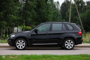 Black BMW X5 2008 in Vilnius, with an engine capacity of 2.99 L and mileage of 268 thousand km for 7500 €, photo 3 on AUTOMOTO.COM.LV