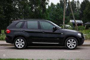 Black BMW X5 2008 in Vilnius, with an engine capacity of 2.99 L and mileage of 268 thousand km for 7500 €, photo 4 on AUTOMOTO.COM.LV