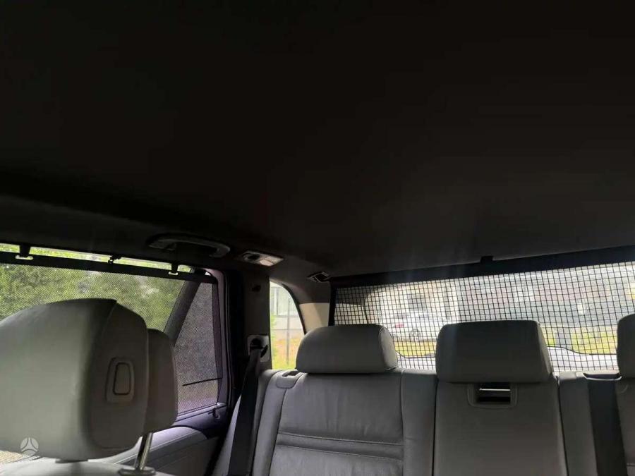 Black BMW X5 2008 in Vilnius, with an engine capacity of 2.99 L and mileage of 268 thousand km for 7500 €, photo 9 on AUTOMOTO.COM.LV