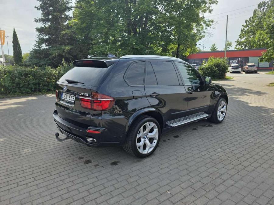 Black BMW X5 2008 in Kaunas, with an engine capacity of 2.99 L and mileage of 360 thousand km for 8300 €, photo 10 on AUTOMOTO.COM.LV