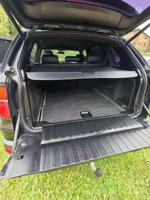 Black BMW X5 2008 in Kaunas, with an engine capacity of 2.99 L and mileage of 360 thousand km for 8300 €, photo 12 on AUTOMOTO.COM.LV
