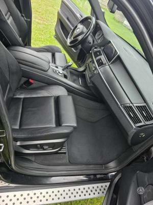 Black BMW X5 2008 in Kaunas, with an engine capacity of 2.99 L and mileage of 360 thousand km for 8300 €, photo 16 on AUTOMOTO.COM.LV