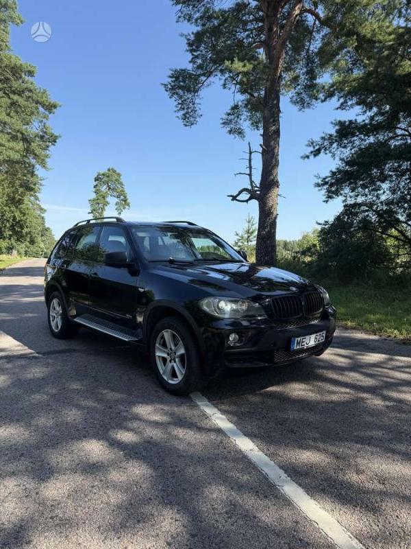 Black BMW X5 2008 in Vilnius, with an engine capacity of 2.99 L and mileage of 263 thousand km for 4250 €, photo 3 on AUTOMOTO.COM.LV