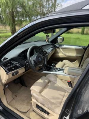 Melns BMW X5 2008 Viļņa, ar dzinēja tilpumu 2.99 L un nobraukumu 263 tūkst. km par 4250 €, foto 9 vietnē AUTOMOTO.COM.LV