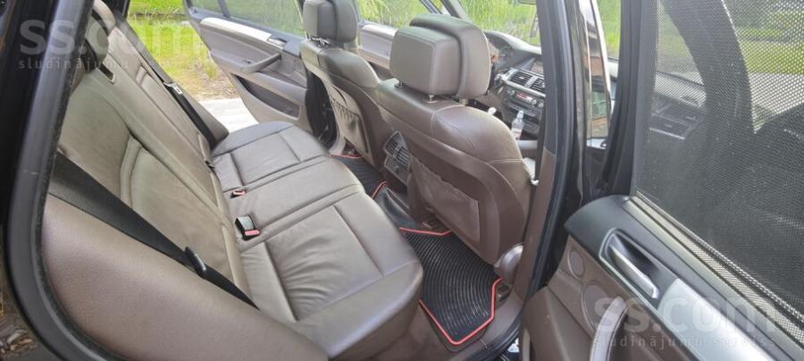 Melns BMW X5 2008 Rēzekne, ar dzinēja tilpumu 3.00 L un nobraukumu 245 tūkst. km par 8500 €, foto 14 vietnē AUTOMOTO.COM.LV