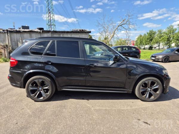Melns BMW X5 2008 Rīga, ar dzinēja tilpumu 3.00 L un nobraukumu 284 tūkst. km par 9490 €, foto 5 vietnē AUTOMOTO.COM.LV