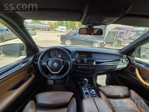 Melns BMW X5 2008 Rīga, ar dzinēja tilpumu 3.00 L un nobraukumu 284 tūkst. km par 9490 €, foto 11 vietnē AUTOMOTO.COM.LV