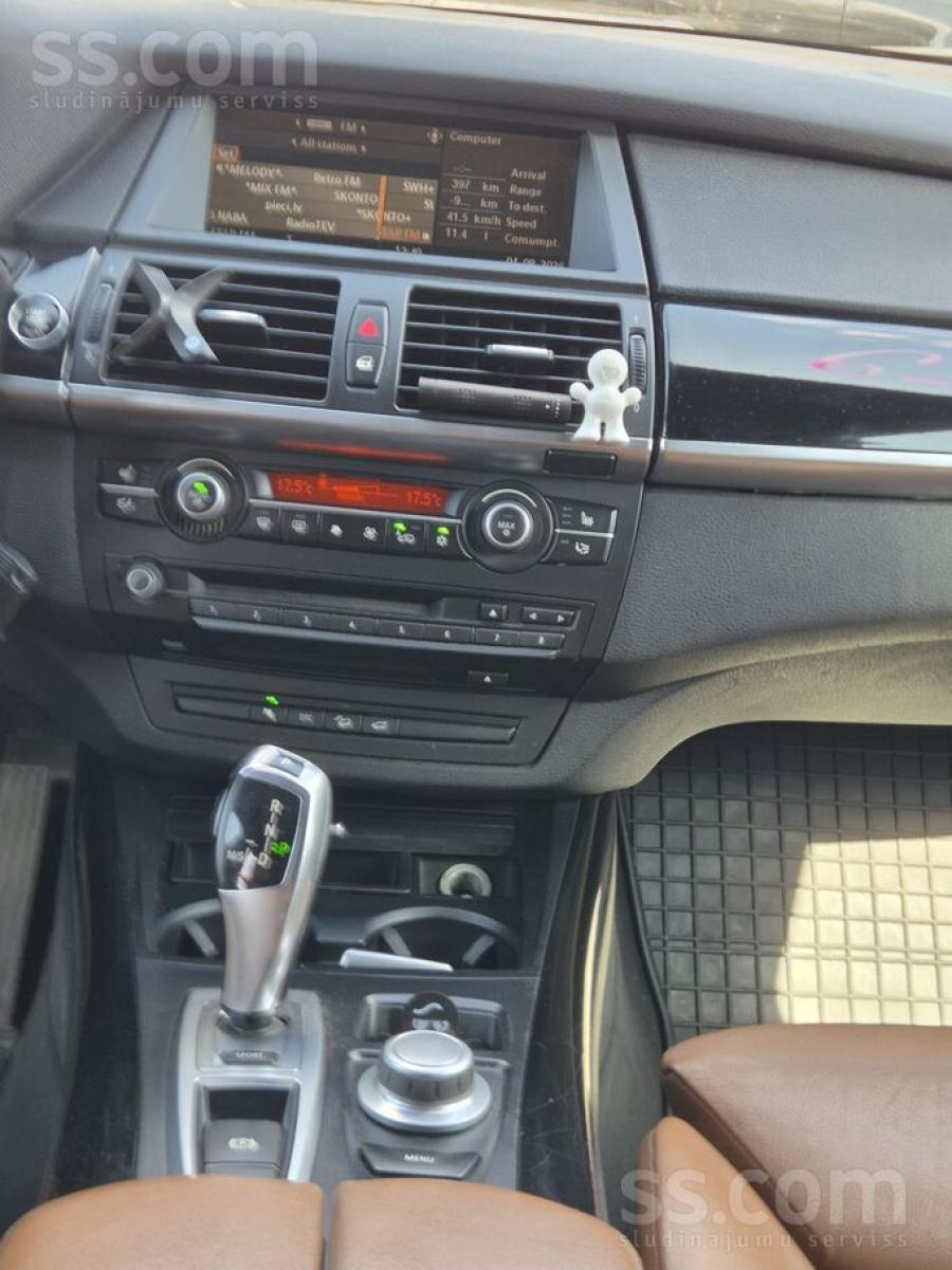 Melns BMW X5 2008 Rīga, ar dzinēja tilpumu 3.00 L un nobraukumu 284 tūkst. km par 9490 €, foto 12 vietnē AUTOMOTO.COM.LV