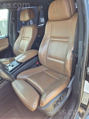 Melns BMW X5 2008 Rīga, ar dzinēja tilpumu 3.00 L un nobraukumu 284 tūkst. km par 9490 €, foto 13 vietnē AUTOMOTO.COM.LV