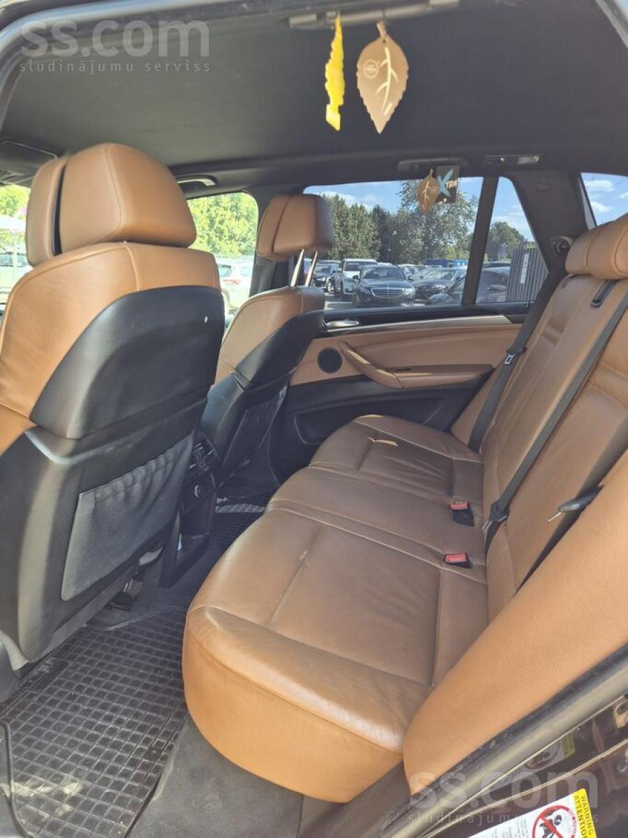 Melns BMW X5 2008 Rīga, ar dzinēja tilpumu 3.00 L un nobraukumu 284 tūkst. km par 9490 €, foto 16 vietnē AUTOMOTO.COM.LV